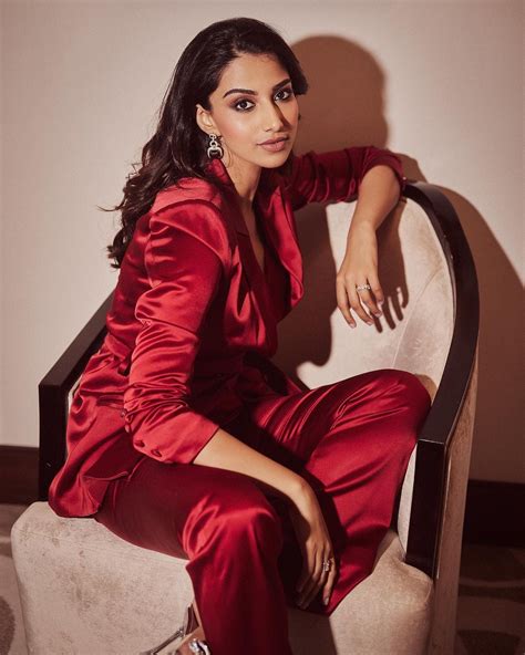 Meenakshi Chaudhary Red Hot Suit Rmeenakshichaudharyhot