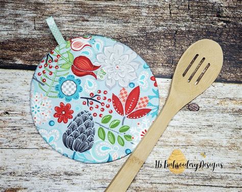 Ith Round Potholder In The Hoop Machine Embroidery Crosshatch Quilting
