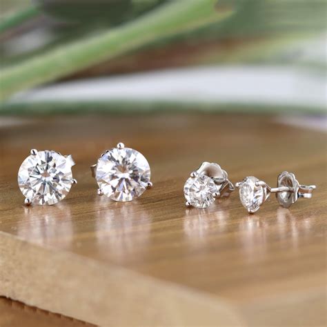 A Step By Step Guide To Choosing Your Perfect Diamond Stud Earrings