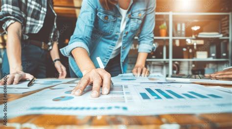Calculate A Valuation Number Based On Business Partner Analysis And