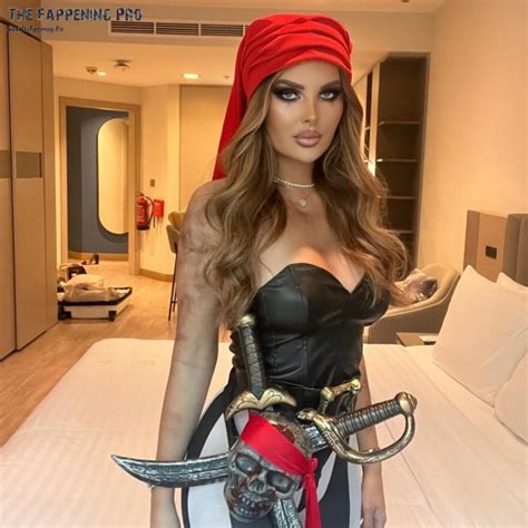 Sarah Harris Exposed Sexy Ass In Halloween 4 Photos The Fappening