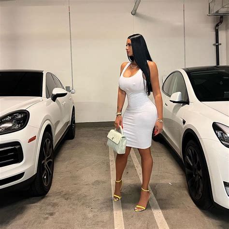 Johanna Leia Wiki Bio Age Before Surgery Career Drake