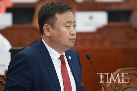 О Алтангэрэл Авлигачдын хууль бус хөрөнгийг хураах хуулийн төслийг