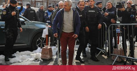 Джорджеску е арестуван по подозрение във фашизъм и възхвала на военни престъпници Дневник