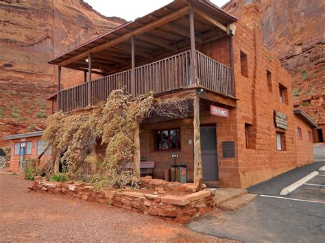 The Southwest Through Wide Brown Eyes Gouldings Lodge And Its Place