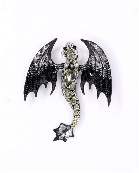 Брошь Дракон из страз и бисера в интернет магазине на Ярмарке Мастеров Брошь булавка