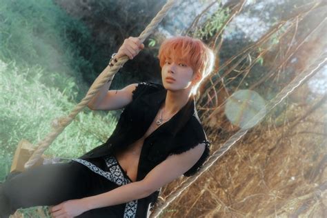 10 Funniest Fan Reactions To TXT S Shirtless Concept Photos Koreaboo