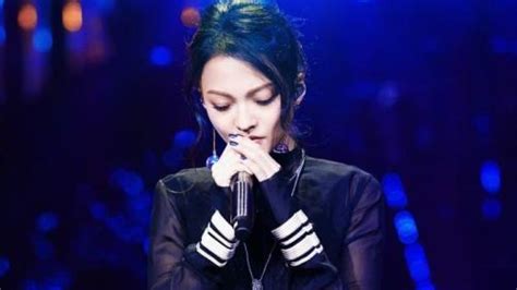 谈及与母亲之间的纠纷，张韶涵：我一夜之间被逼迫着要成长凤凰网视频凤凰网