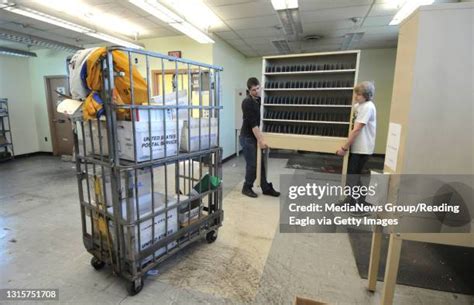 Kaleen Reading Photos And Premium High Res Pictures Getty Images