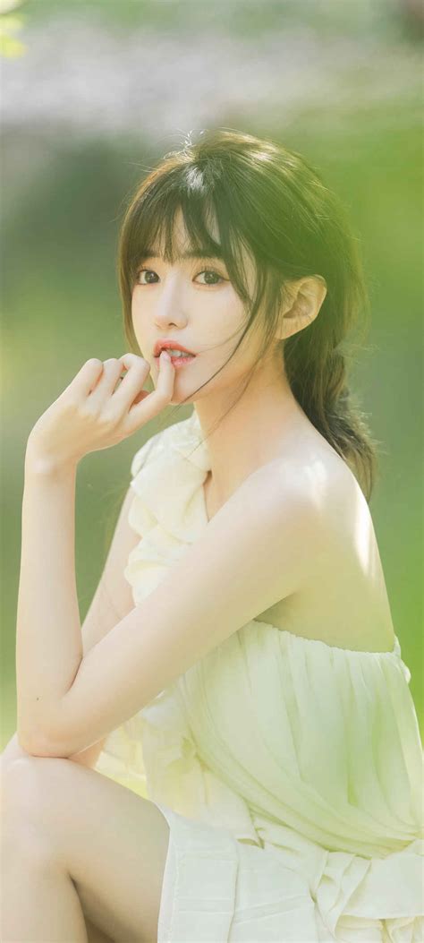 白色裙子清纯美女全屏手机壁纸 壁纸高清