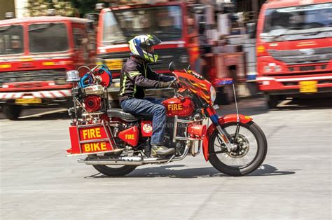 Mumbai Fire Brigade Fire Bike Based On Royal Enfield Bullet 350 Tank