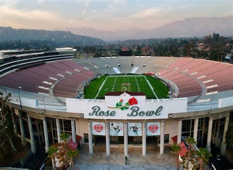 How Big Is The Rose Bowl Stadium The Tube