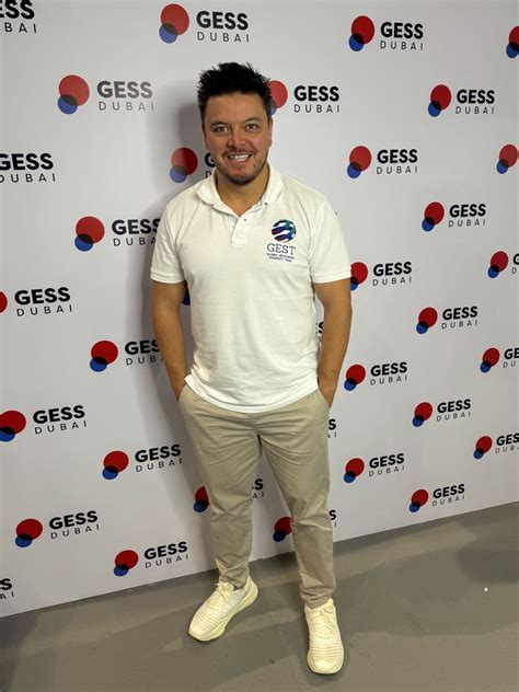 Daniel Yeow On Linkedin Goodproductsgoodpeople Reflection Lookingaheadto2025 Education