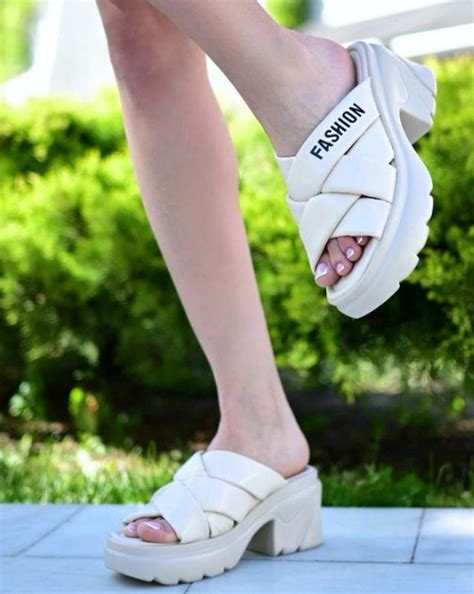 Шльопанці — ціна 399 грн у каталозі Шльопанці Купити жіночі речі за доступною ціною на Шафі