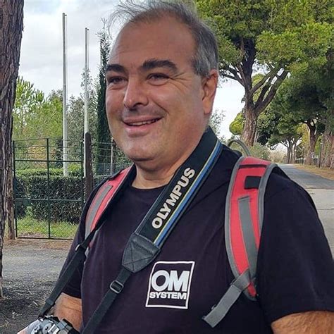 Amazon It Uccelli Il Nuovo Manuale Di Birdwatching Lucchetti Emanuele Libri