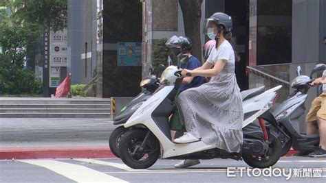 小隻女求助「過輕能騎機車？」 體重一曝網驚呆勸：不要吧 Ettoday車雲 Ettoday新聞雲
