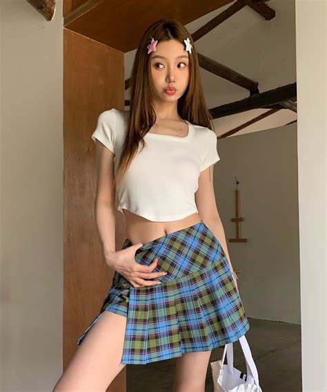 론리하트클럽 화이트 블루 체크 탑앤스커트 Sm