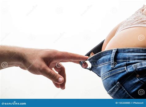 Juegos Y Deseo Del Sexo Amor Y Romance Rose Roja Mano Masculina Que