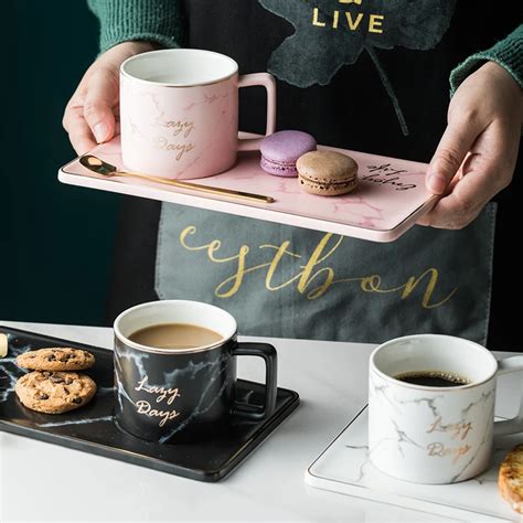 주석잔 예쁜소주잔 술잔세트 세라믹 머그잔 골드 스푼 커피 컵 접시 세트 차 우유 오선 상자 디저트 트레이 티몬