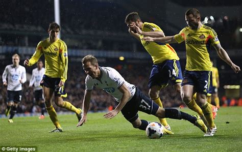 Tottenham 5 1 Sunderland Match Report Emmanuel Adebayor Scores Twice