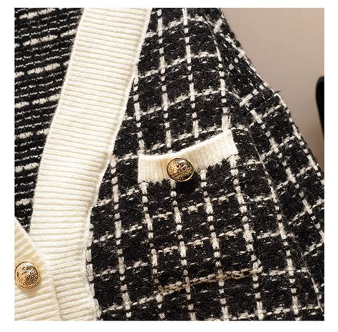 Badu Bg Голям размер дамска жилетка с джобове в черен и бял цвят Badu Bg