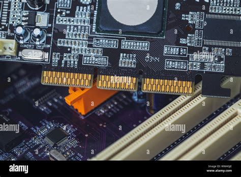 Pci Express Graphics Pcb Card Connector Pin With Port Slot In Mother