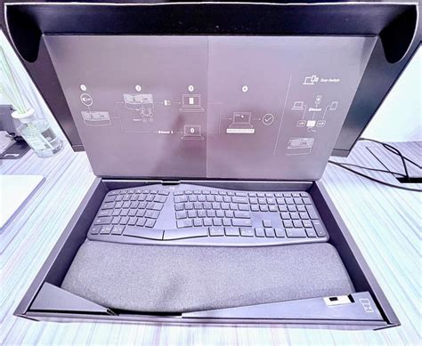 Logitech Wireless Split Keyboard Ergo K860 With Og Box Computers And Tech Parts And Accessories