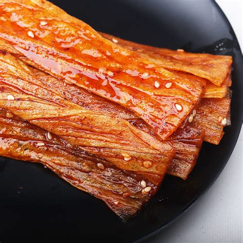 红油千张辣条8090后回忆麻辣儿时辣片面筋网红小零食小吃休闲食品虎窝淘