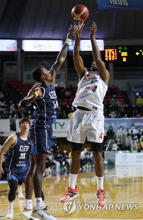 슛하는 서울 Sk 리온 윌리엄스 연합뉴스