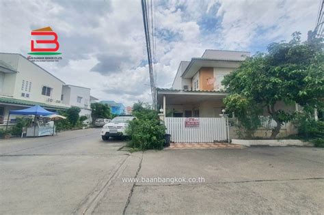 ทาวน์เฮาส์ หมู่บ้าน กฤติกา หลังมุม ซอยประชาอุทิศ 4 เนื้อที่ 27 2 ตรว ถนนสรงประภา เขตดอนเมือง จ