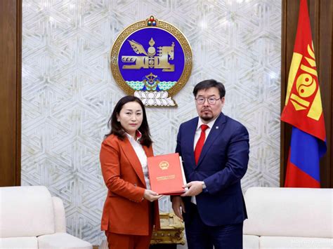 Хүүхэд хамгааллын тухай хуулийн шинэчилсэн найруулгын төслийг өргөн