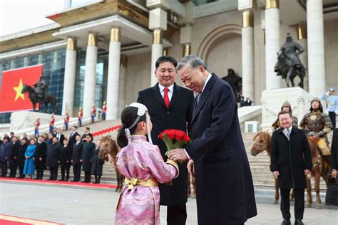 Бүгд Найрамдах Социалист Вьетнам Улсын Ерөнхийлөгчийг албан ёсоор угтаж авлаа Монгол Улсын