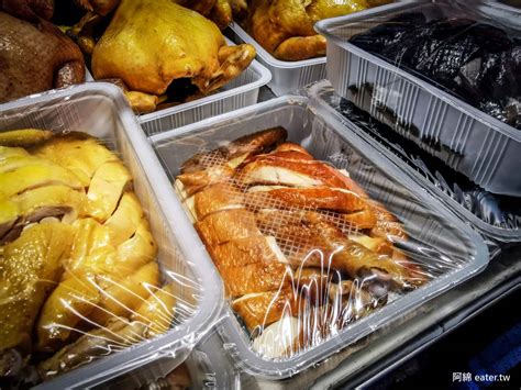 桃園美食雞大王甘蔗雞鹽水雞營盛黃昏市場 甘蔗雞煙燻香氣撲鼻，雞肉多汁，龜山美食，營盛黃昏市場美食 阿綿吃fun最大