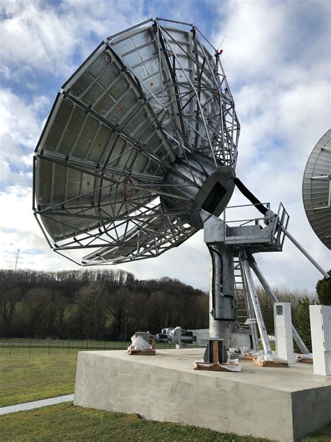 Large Antennas Alpha Satcom