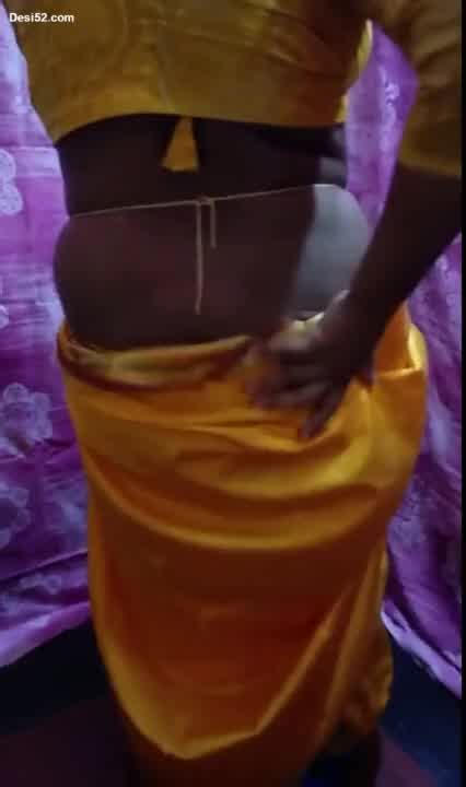 Mallu Aunty Saree Blouse Opening