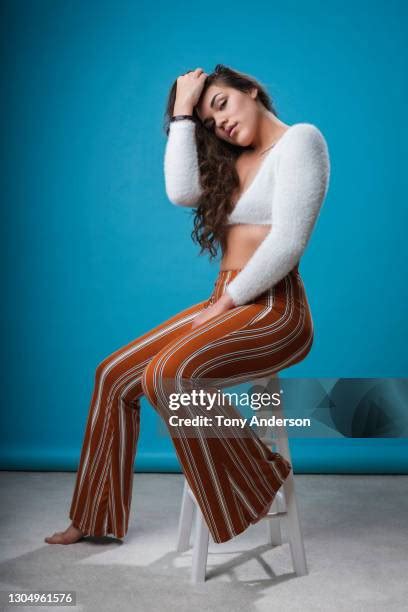 Barefoot Latinas Photos And Premium High Res Pictures Getty Images