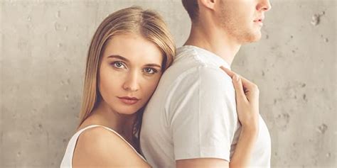 Sexual Health Dating Advice How Do I Tell My Partner I Have An STI