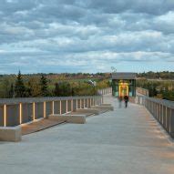 Dialog Cantilevers Wooden Bridge Over River Valley In Edmonton