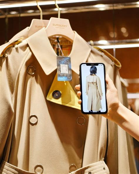 Burberry And Tencent Collaborate On Interactive Wechat Shop In Shenzhen Interactive Retail