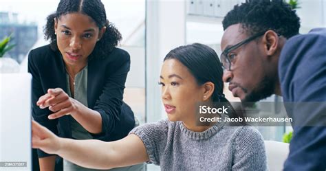 사업가 컴퓨터 및 B2b 계획에 대한 토론 교육 및 멘토링을 제공합니다 다양성 성장을 위한 만남과 협업 기업과 목표를 위한 미래 프로젝트와 투자 20 24세에 대한 스톡