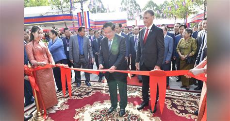 សម្តេចតេជោ នាយករដ្ឋមន្ត្រី និងឯកអគ្គរដ្ឋទូតបារាំង អញ្ជើញជាអធិបតីពិធីសម្ពោធ