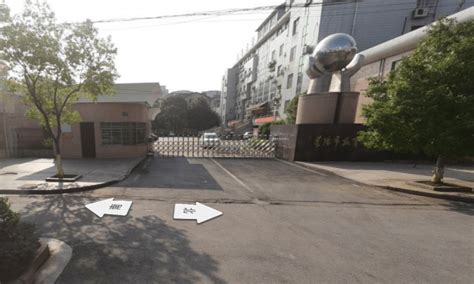 家长拉横幅称校长侵犯多名小学生？湖南耒阳公安已介入调查徐某华衡阳市委宣传部