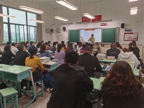 家校同行促发展 携手并进谱新篇——高一年级召开家长会 江苏省华罗庚中学