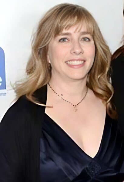 Meet Lisa Roberts Gillan Julia Roberts Sister Life Career And