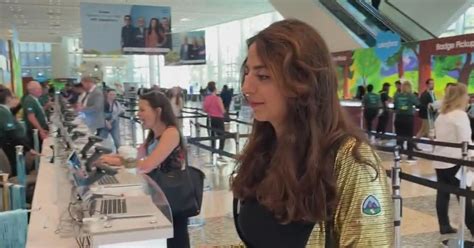 Salesforce Trailblazer Reflects On Career Journey At Dreamforce Convention Cbs San Francisco