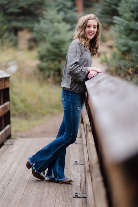 Unveiling Your Style Three Steps To Choose The Perfect Senior Portrait Outfits With Lepik