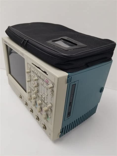 Tektronix Tds 5054b Digital Phosphor Oscilloscope