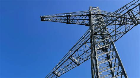 News Basic Power Distribution Units Vs Smart Pdus Key Differences Explained