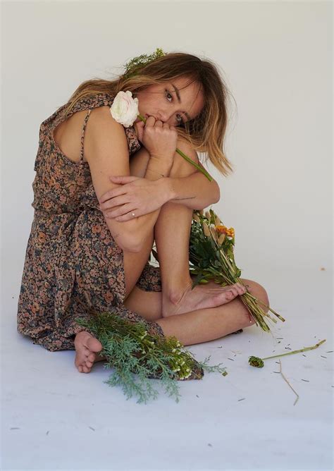 Chloe Bennet Sexy 8 Photos Thefappening