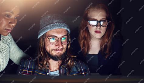 Premium Photo Startup Diversity Computer Reading Or Team Review Web Design Cloud Computing